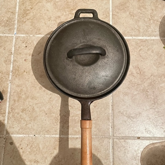 WKM | Kitchen | Cast Iron Quart Sauce Pan With Lid Cover Made In Taiwan ...